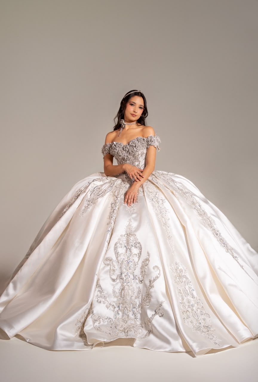 XV Perla (Ivory) – Maria Maria vestidos